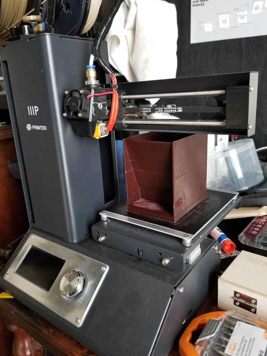 Thinking outside the box: the Hamm Camera Nubox 1 aka self-support in ...