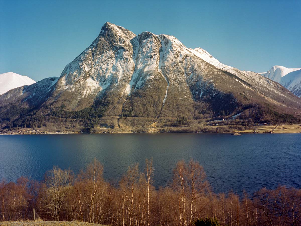 Camera review: Fuji GA645Zi - EMULSIVE