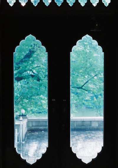 5 Frames... Of Cinestill 800T at night (EI 1250 / 35mm format / Contax ...