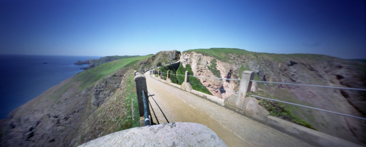 Camera review: the Vermeer Anamorphic pinhole camera - no lens, lots of ...