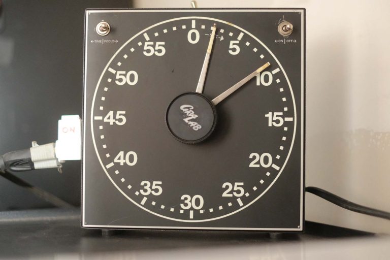 How I built my darkroom for less than $500 - EMULSIVE