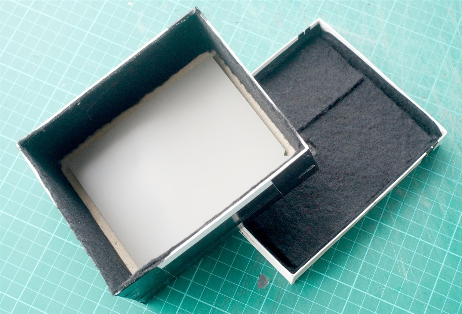 How to: Make a simple large format pinhole camera - EMULSIVE