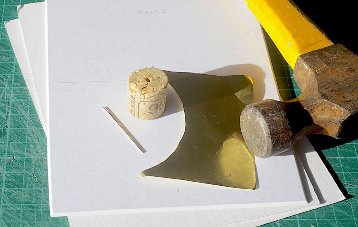 How to: Make a simple large format pinhole camera - EMULSIVE