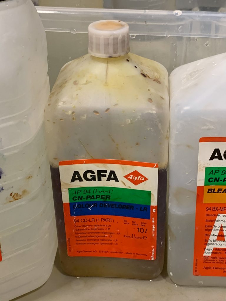 Making colour prints in the darkroom: welcome to RA-4 printing - EMULSIVE