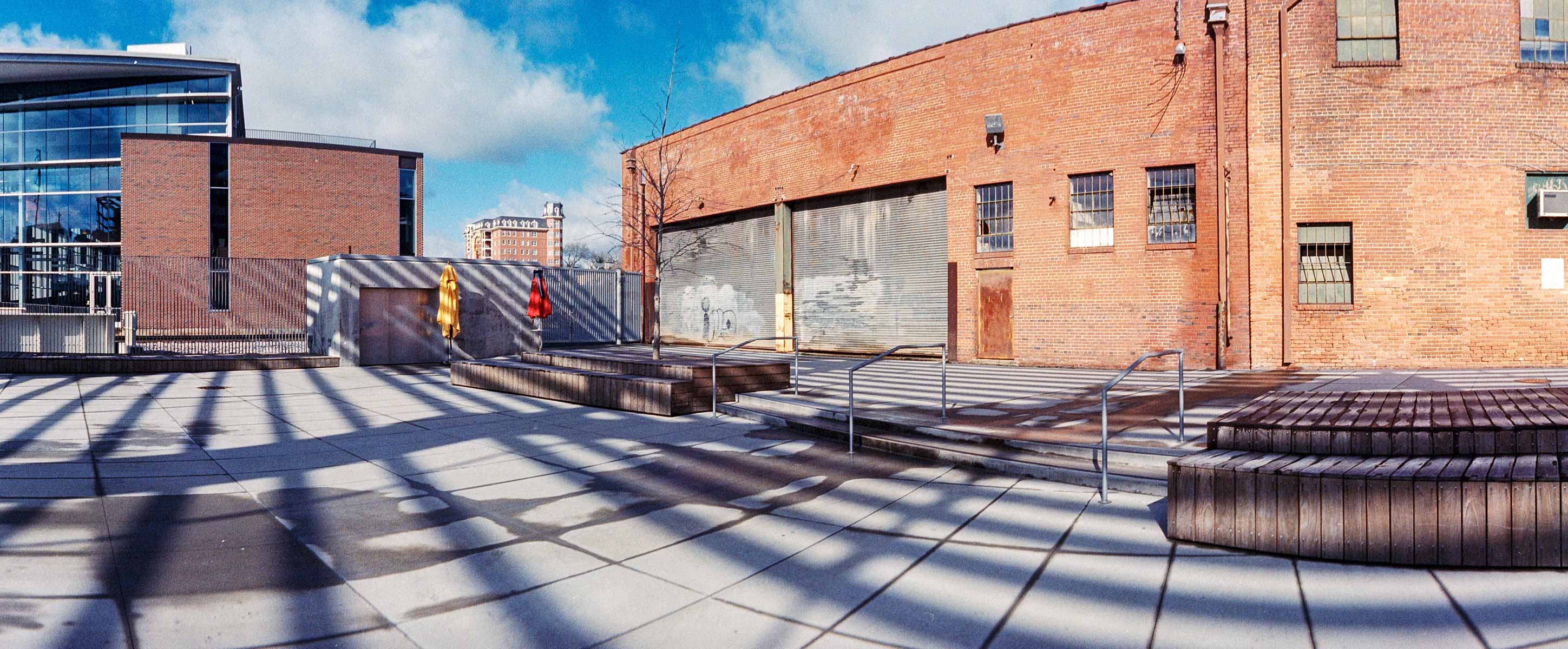 5 Frames... With Svema Color 125 (EI 100-ish / 35mm format / Widelux F7 ...