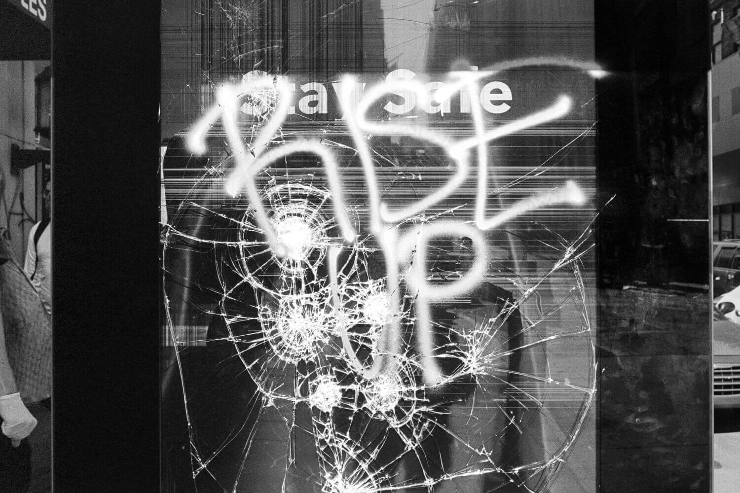 The minimalist Leica R6: Budget Leica or an overpriced SLR? - EMULSIVE