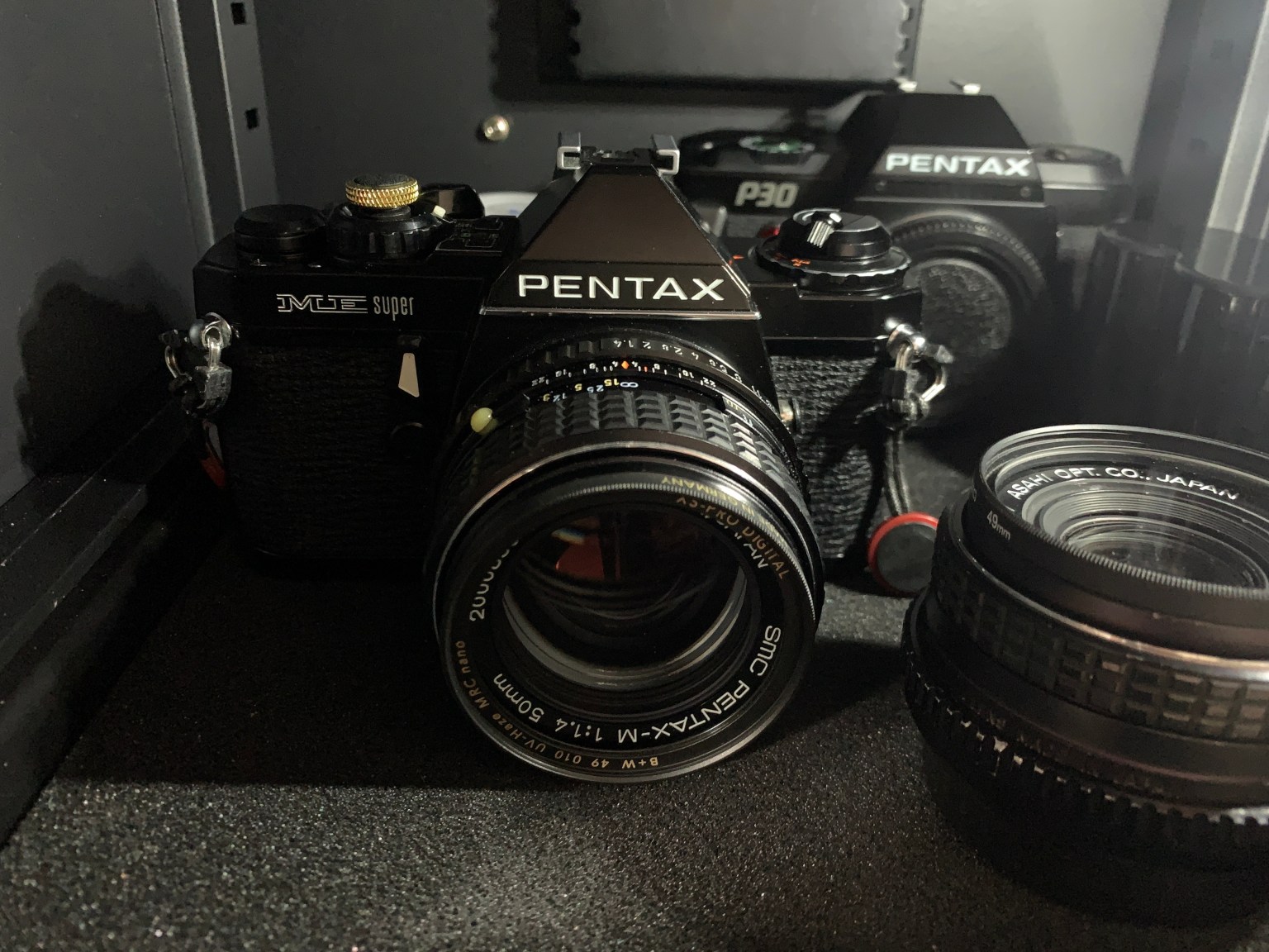 Camera Review: Pentax 6x7 - by Daniel J Schneider - EMULSIVE