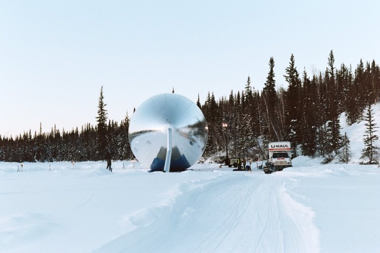 5 Frames... Of cold-weather testing airships by the arctic circle on ...